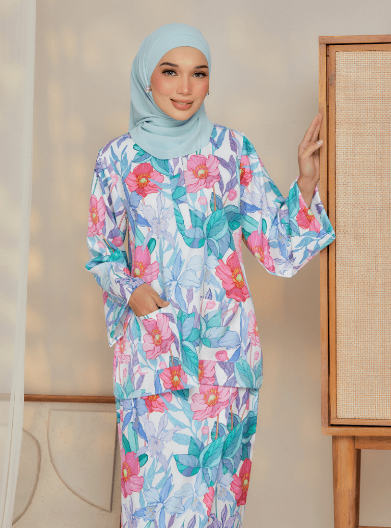 Zarith Kurung Kedah for Mom in Radiant – Thearco